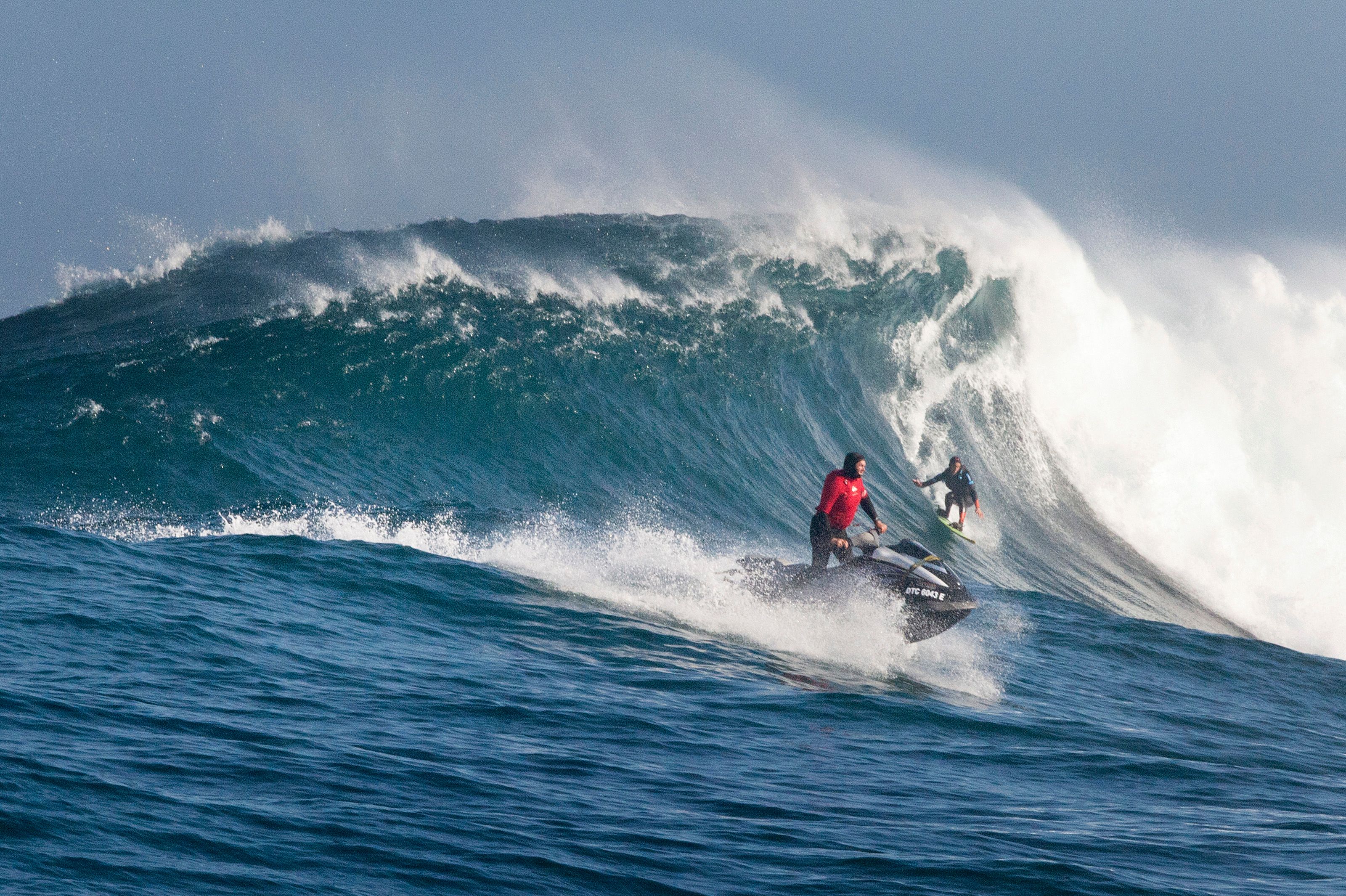 Where are the biggest waves in the world?