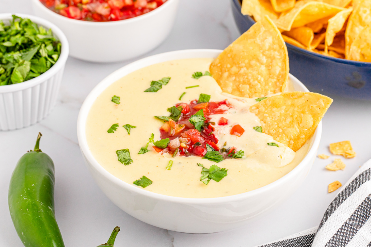 10 Hot and Cheesy Dips No Party Should Be Without