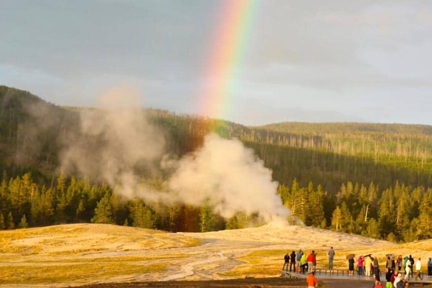 Geysers and Pools: Top 13 Things to Do Yellowstone's Old Faithful