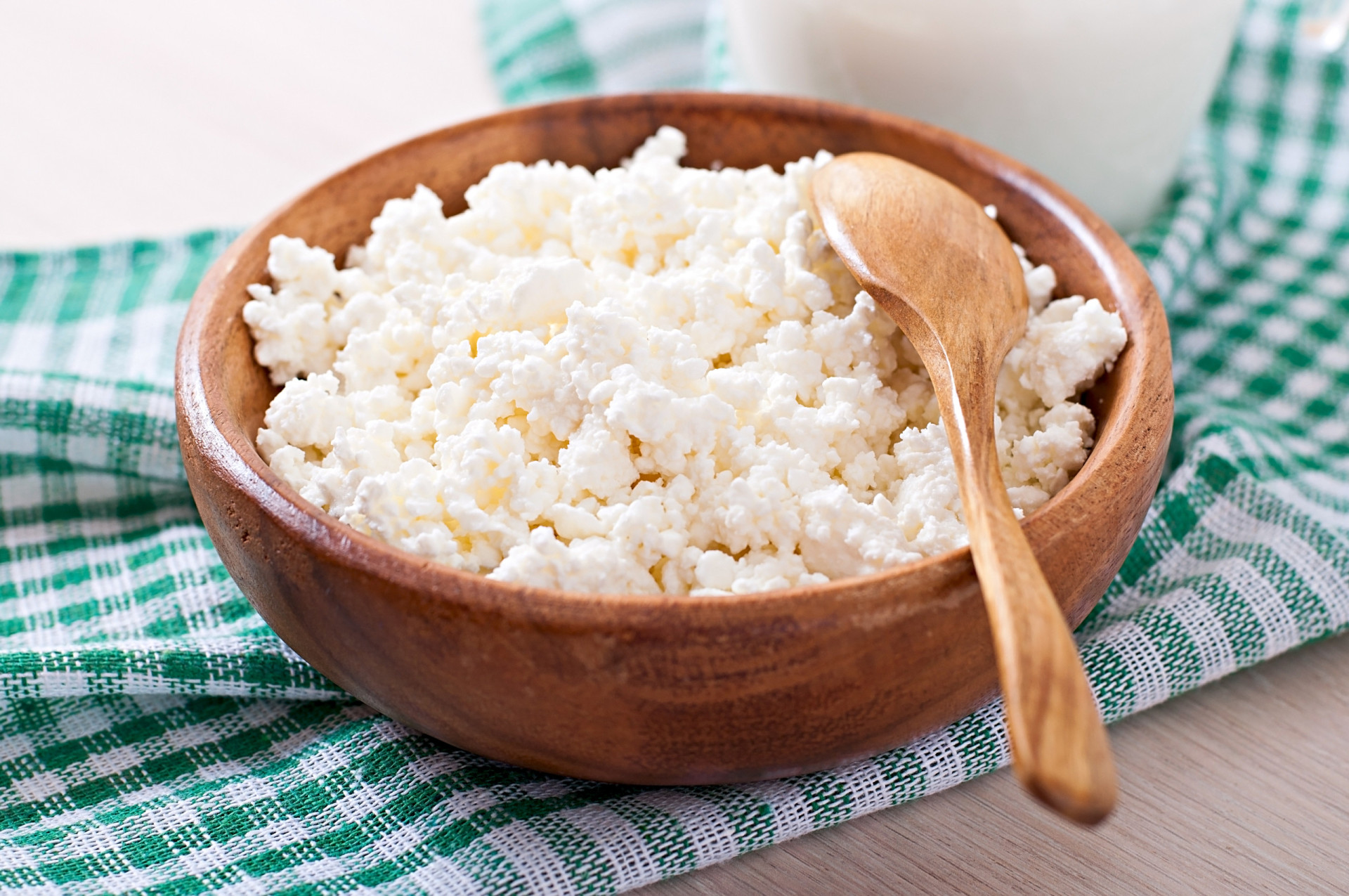 30 healthy high-protein snacks that are low in calories
