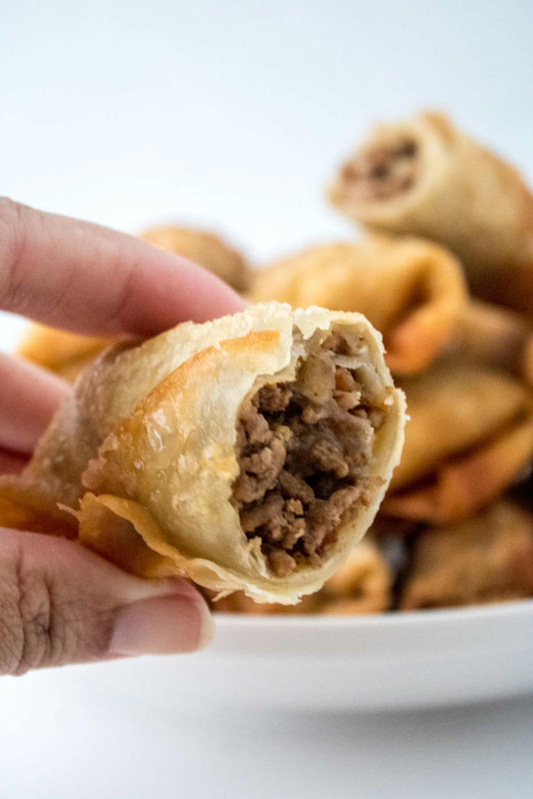 Easy Bacon Cheeseburger Egg Rolls Recipe