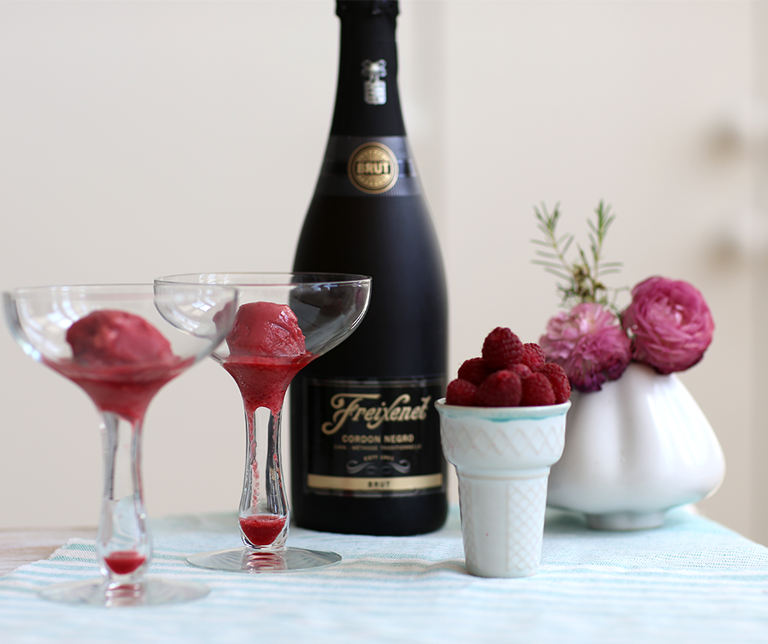 4 Sparkling Wine Summer Cocktail Recipes