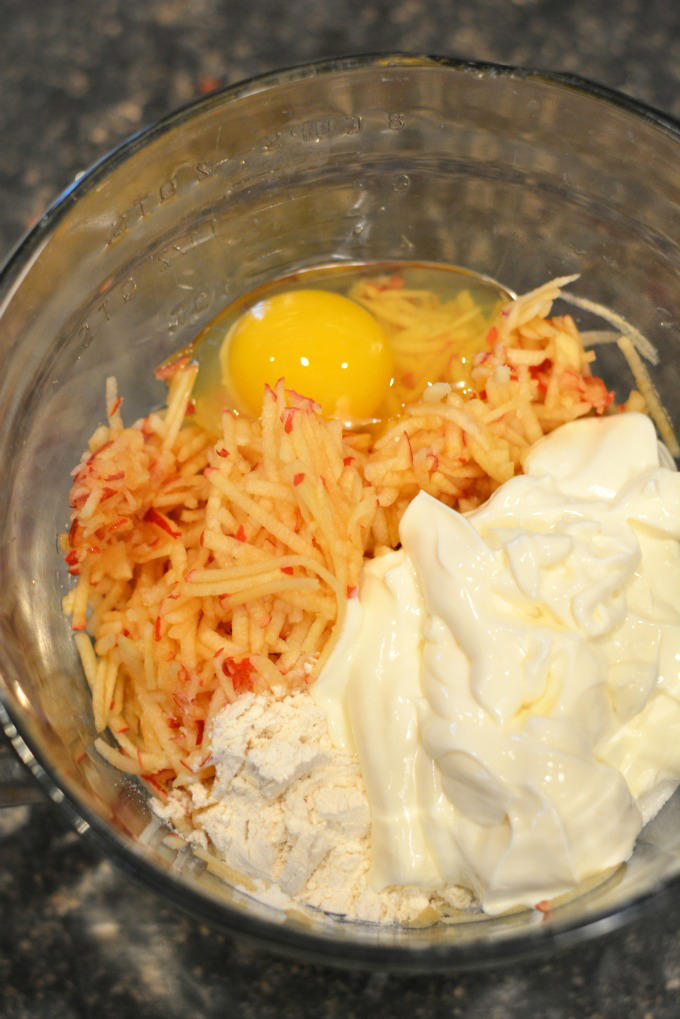 Oatmeal Walnut Apple Sour Cream Bars Recipe