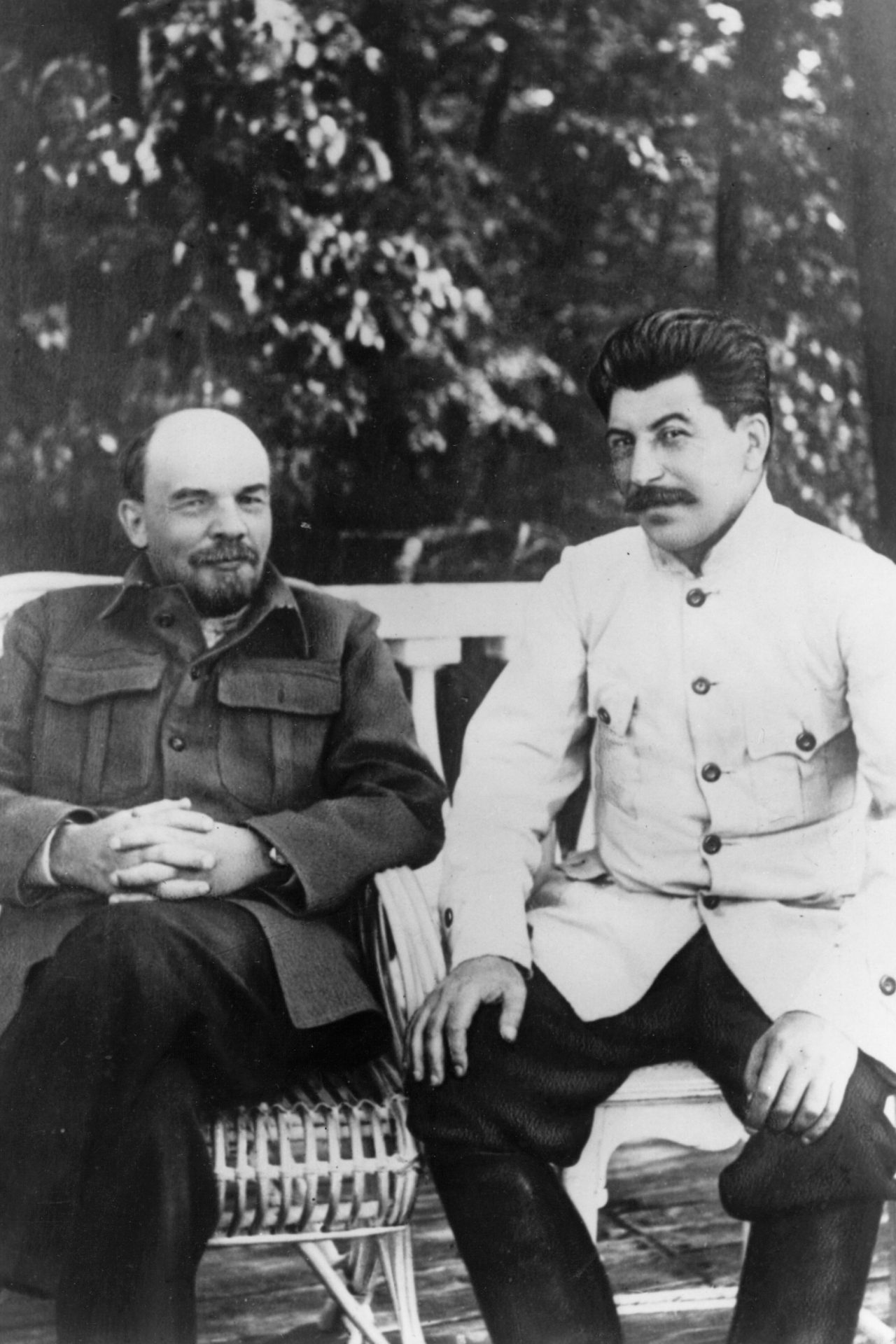Meet Posadism - Where Communism, Dolphins and Aliens converge