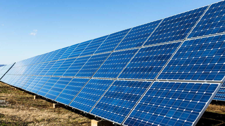 Canadian Solar signs battery supply deal for Strata Clean Energy ...