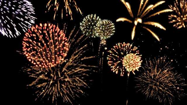 Some Mississippians stay warm at home while others hit the town to ring ...