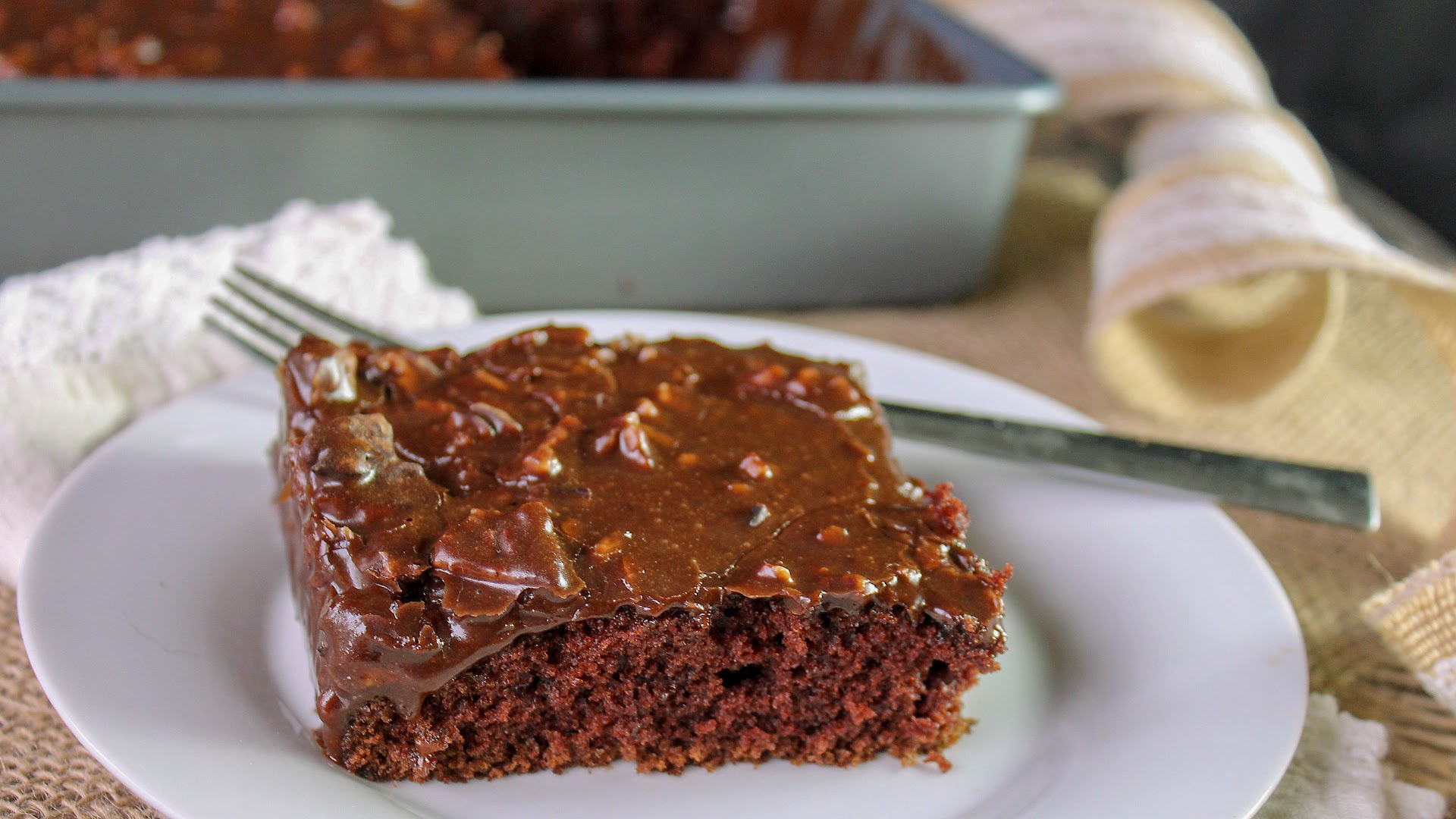 This Old-fashioned Cake Sends You Straight To Chocolate Heaven - Sheet ...