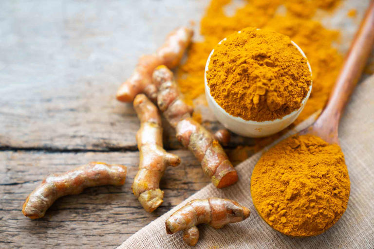 8 Health Benefits of Turmeric