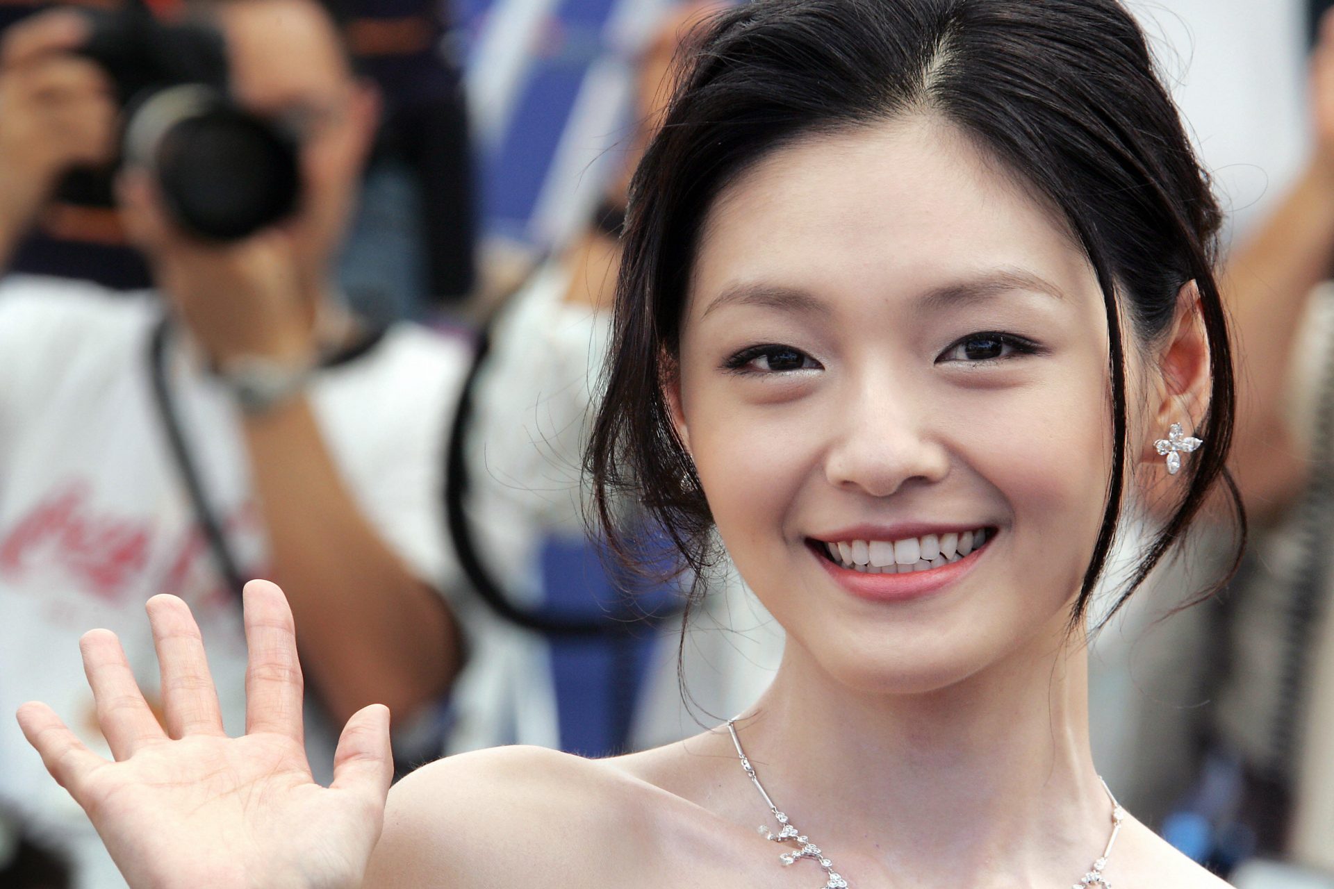 Barbie Hsu's sudden death, age 48, from pneumonia after Japan trip