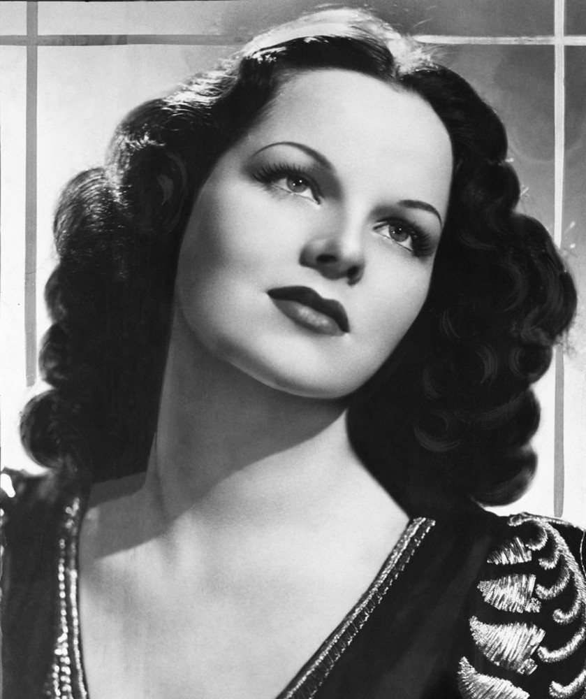 Notorious female gangsters of the underworld