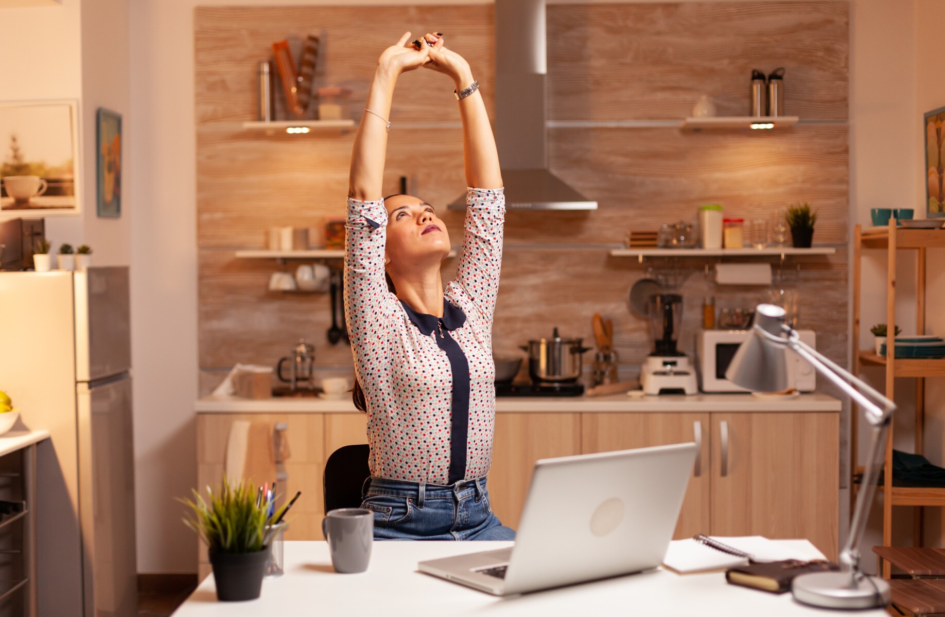 20 morning stretches to ease stiffness and tension