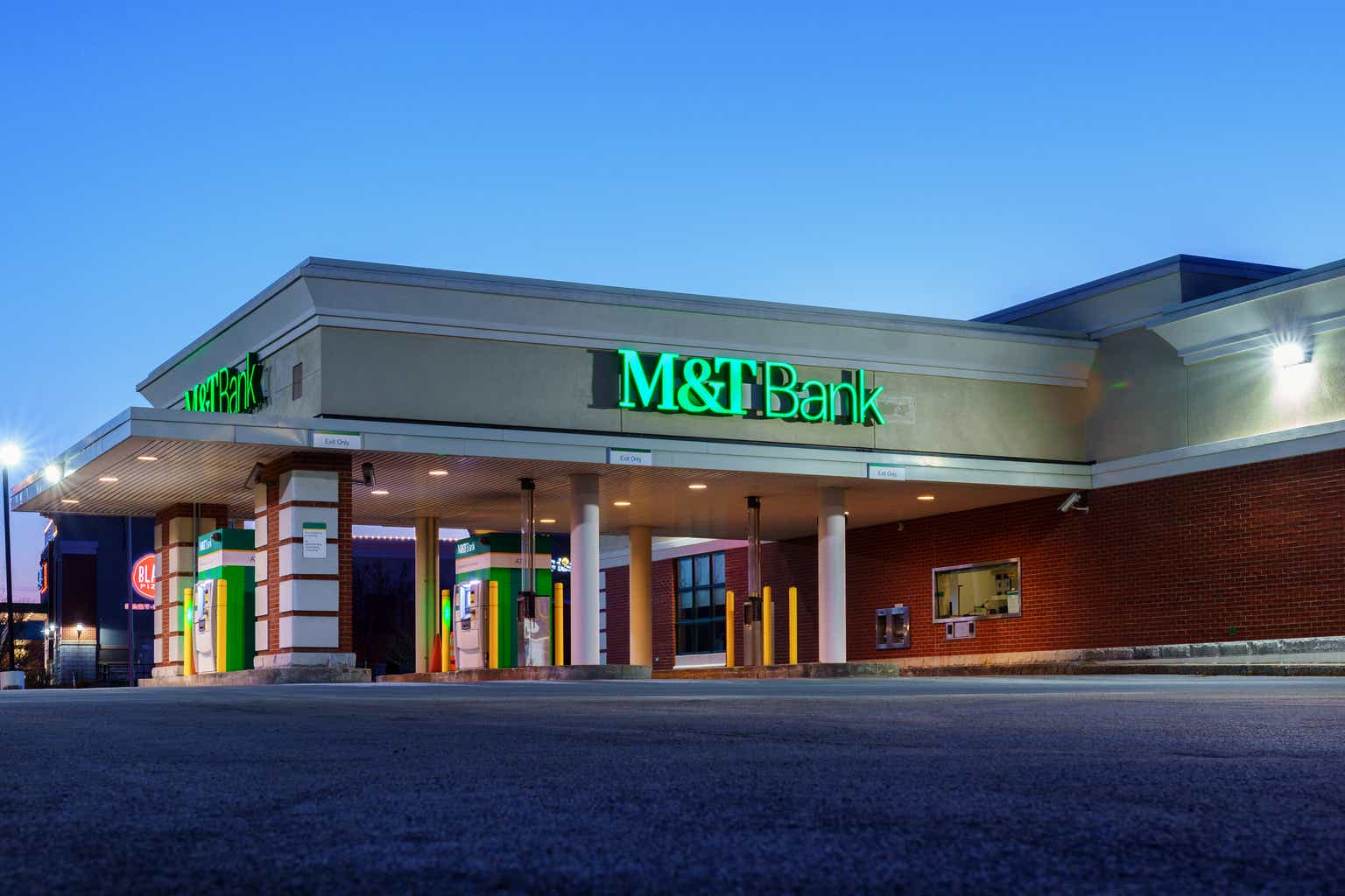 M&T Bank gets lower stress capital buffer as risk management efforts ...
