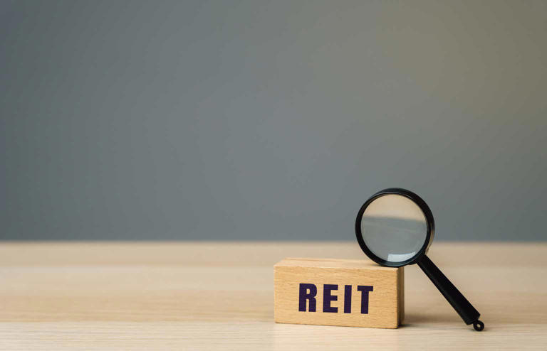 Alexandria Real Estate Equities trades lower as 2026 FFO guidance falls ...
