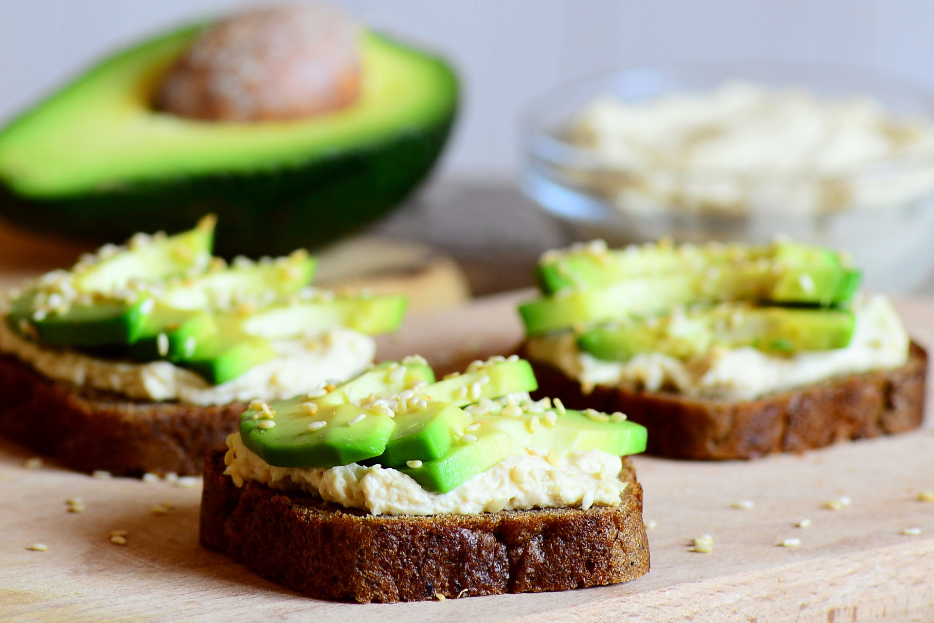Quick and easy avocado snacks for busy people