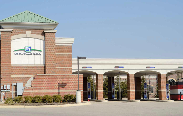 Fifth Third to transfer common, preferred stock listing to NYSE from Nasdaq