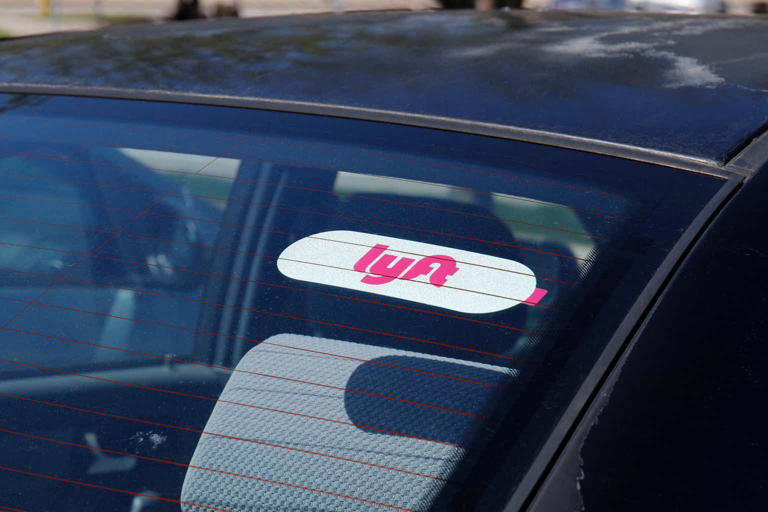 Lyft gaining ground in ride-sharing, but 2026 success hinges on AV ...