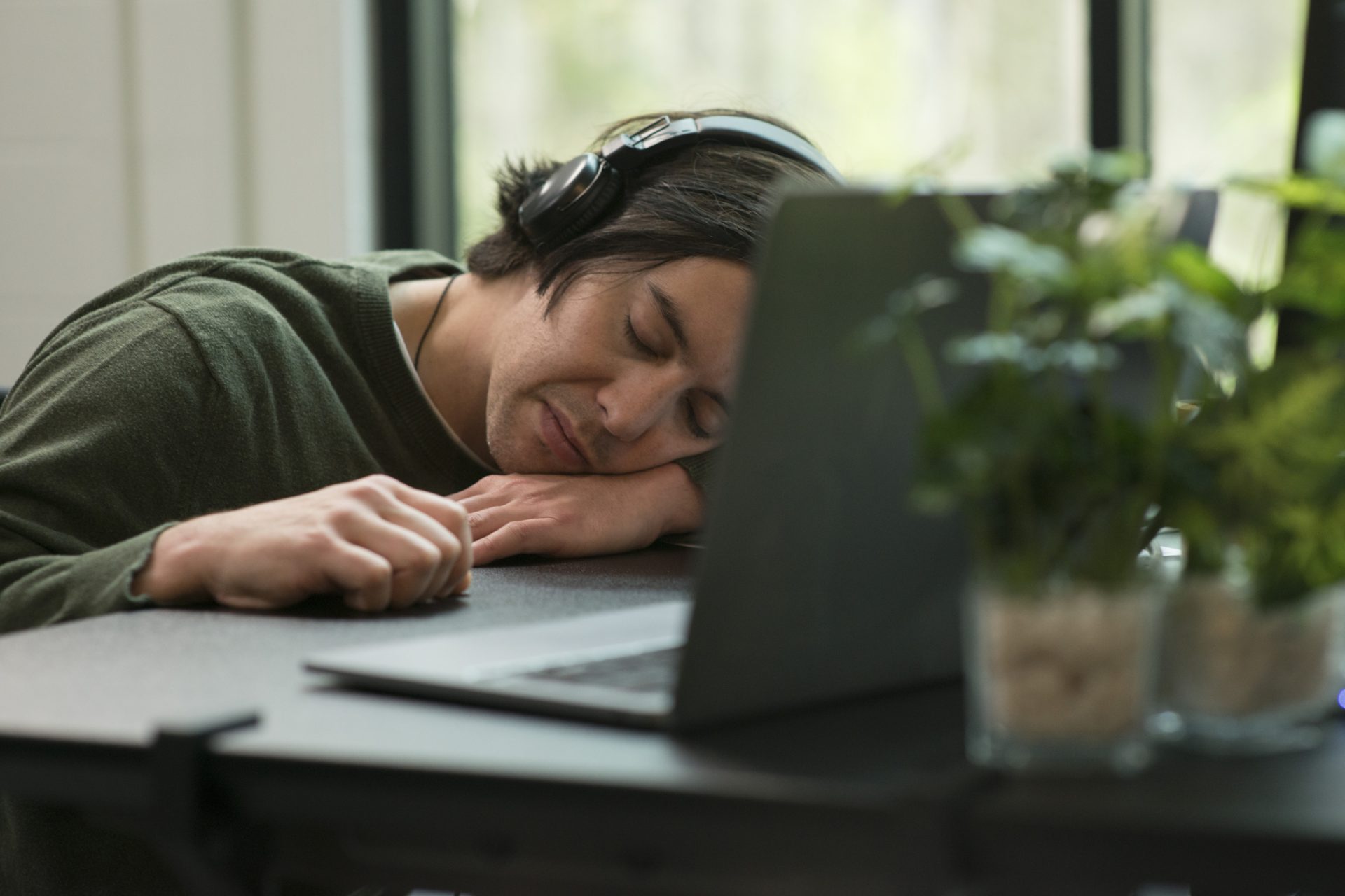 Not enough hours in the day? A startup offers working and chatting in dreams