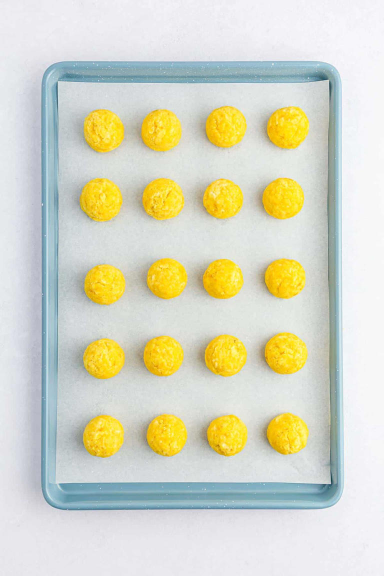 Lemon cake balls