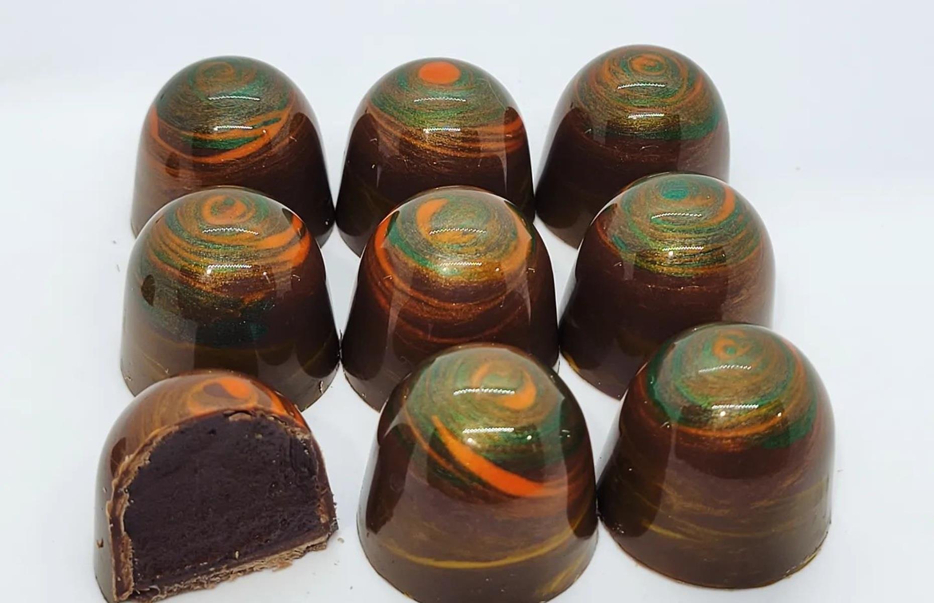 Every State's Bucket-List Candy Store For Old-School Treats