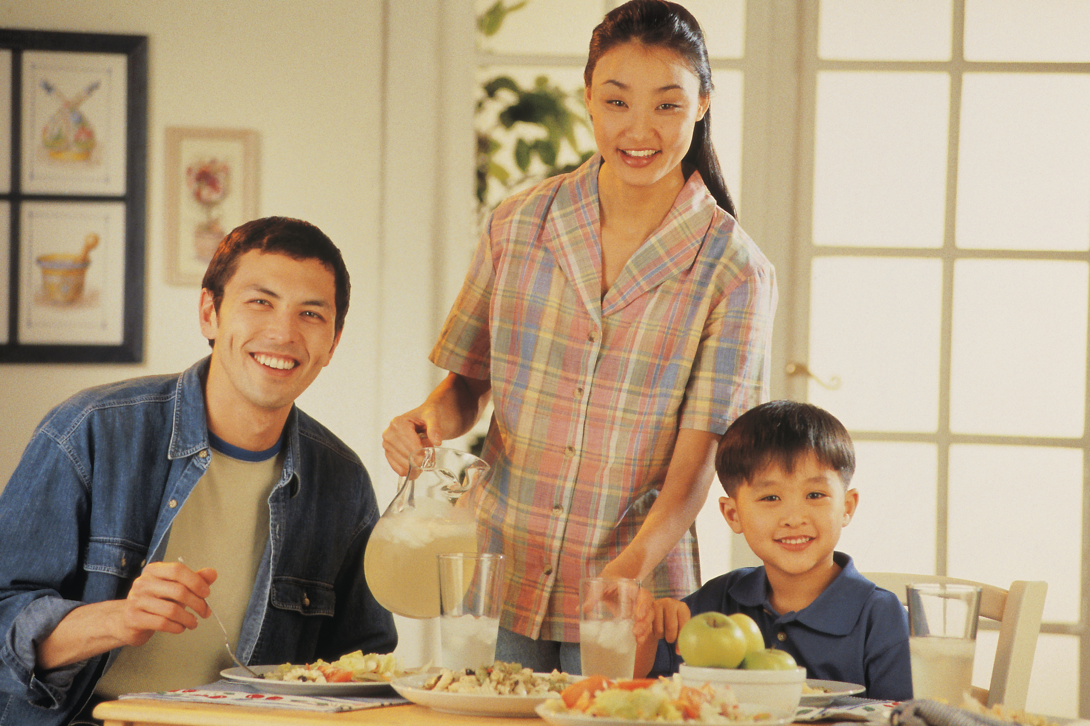 50 Family Dinner Questions for Great Table Talk