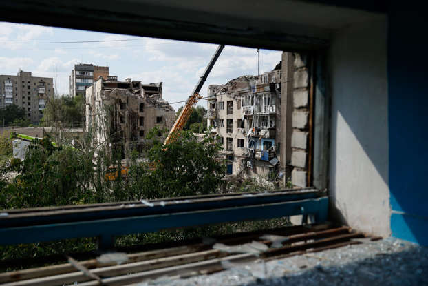 Ukrainian snipers launch surprise attack on Russian troops Ukrainian snipers launch surprise attack on Russian troops