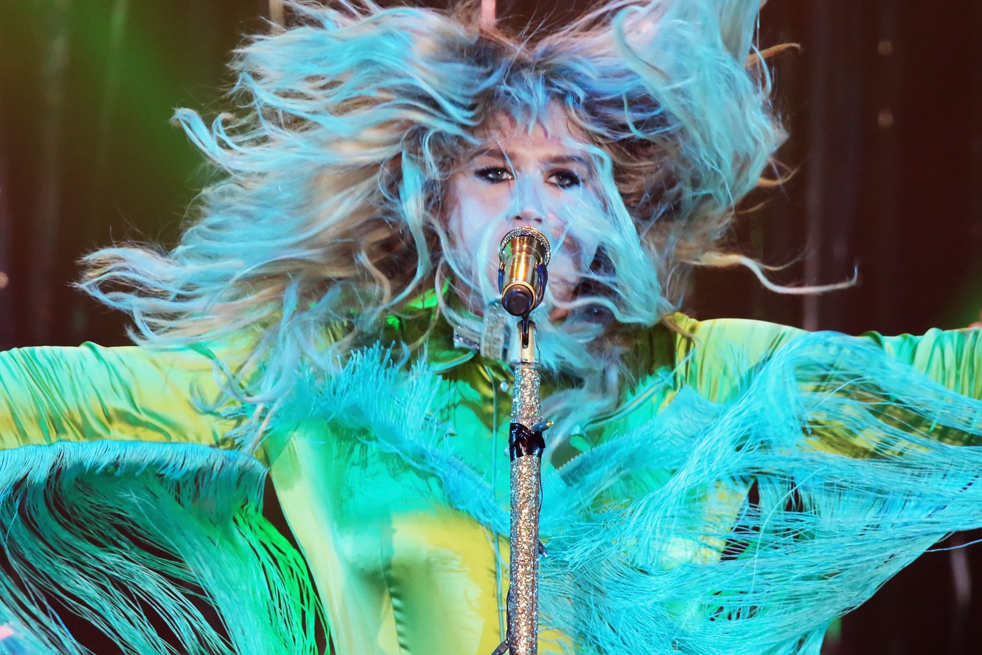 Celebridades con tatuajes en rostro o cabeza