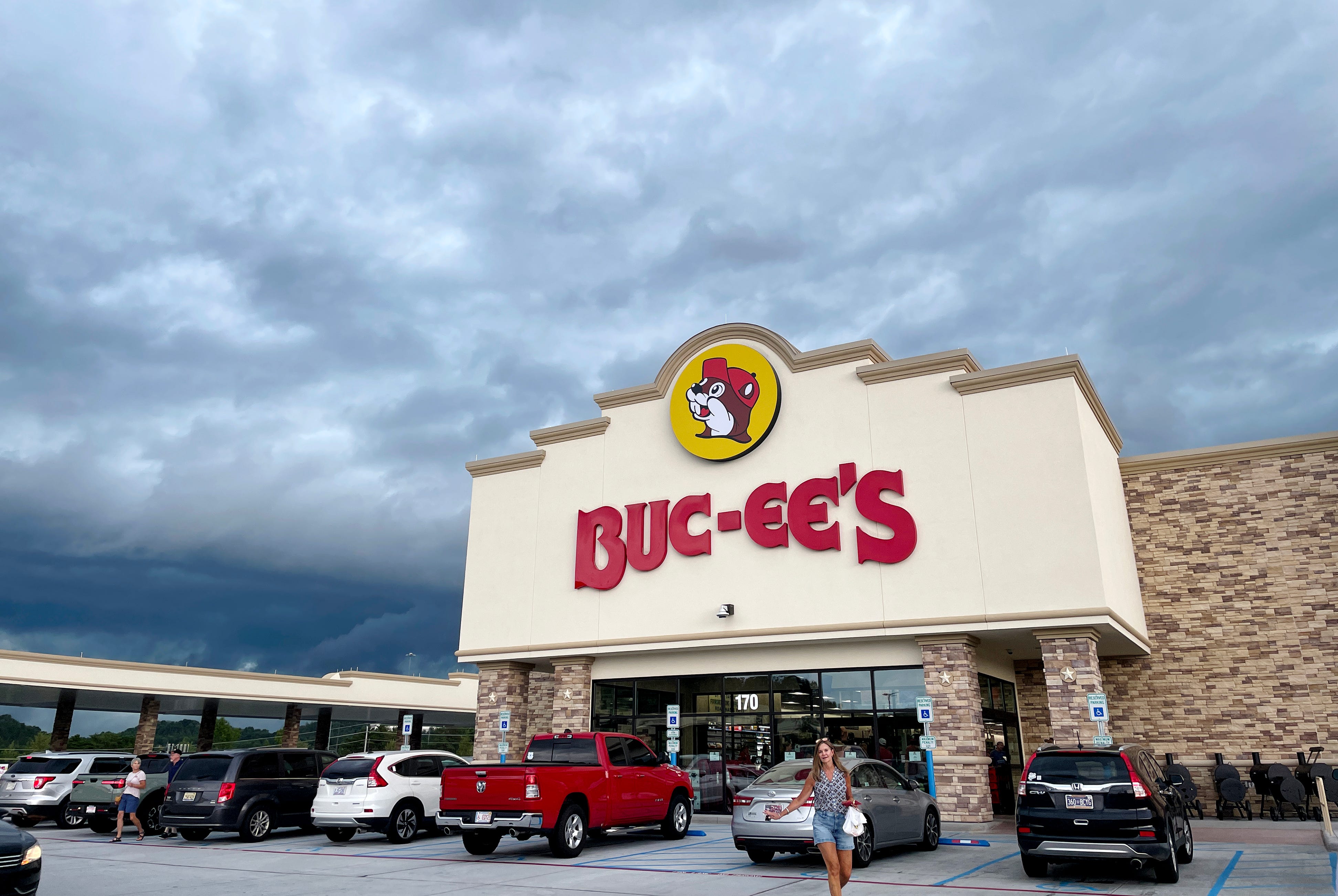 What's the latest on Ohio's first Buc-ee's? Construction recently hit a ...