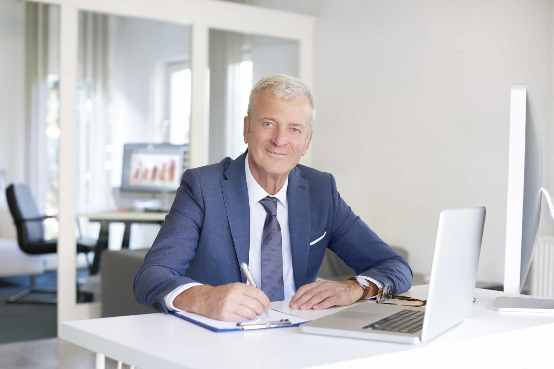 What is the "retirement curse" and how to avoid it