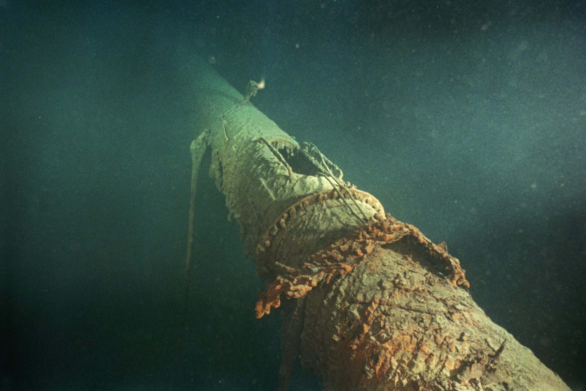 This is what the Titanic looks like under the ocean
