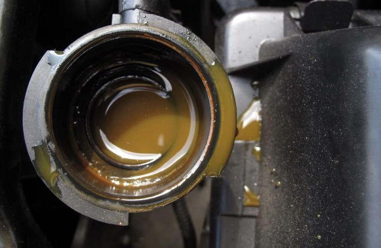 Kenali Pemicu Utama Radiator Mobil Bekas Berkarat, Ini Penyebabnya