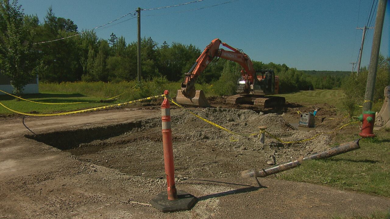 Moncton inquest jury hears from operator of excavator that crushed co ...