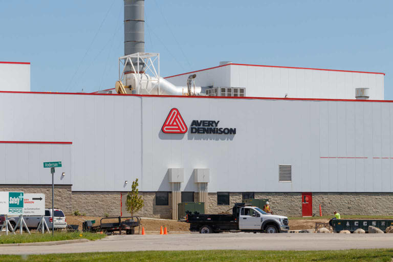 Avery Dennison shares decline as earnings guidance disappoints