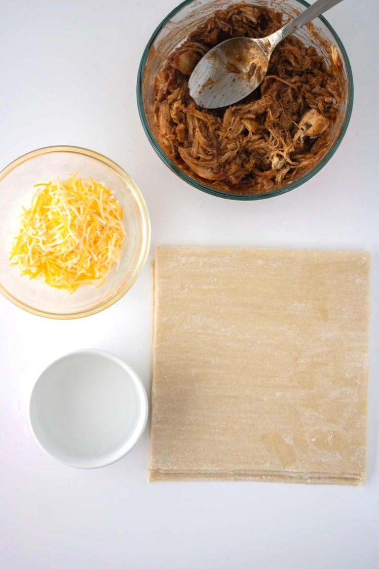 Slow Cooker Barbecue Chicken Egg Rolls