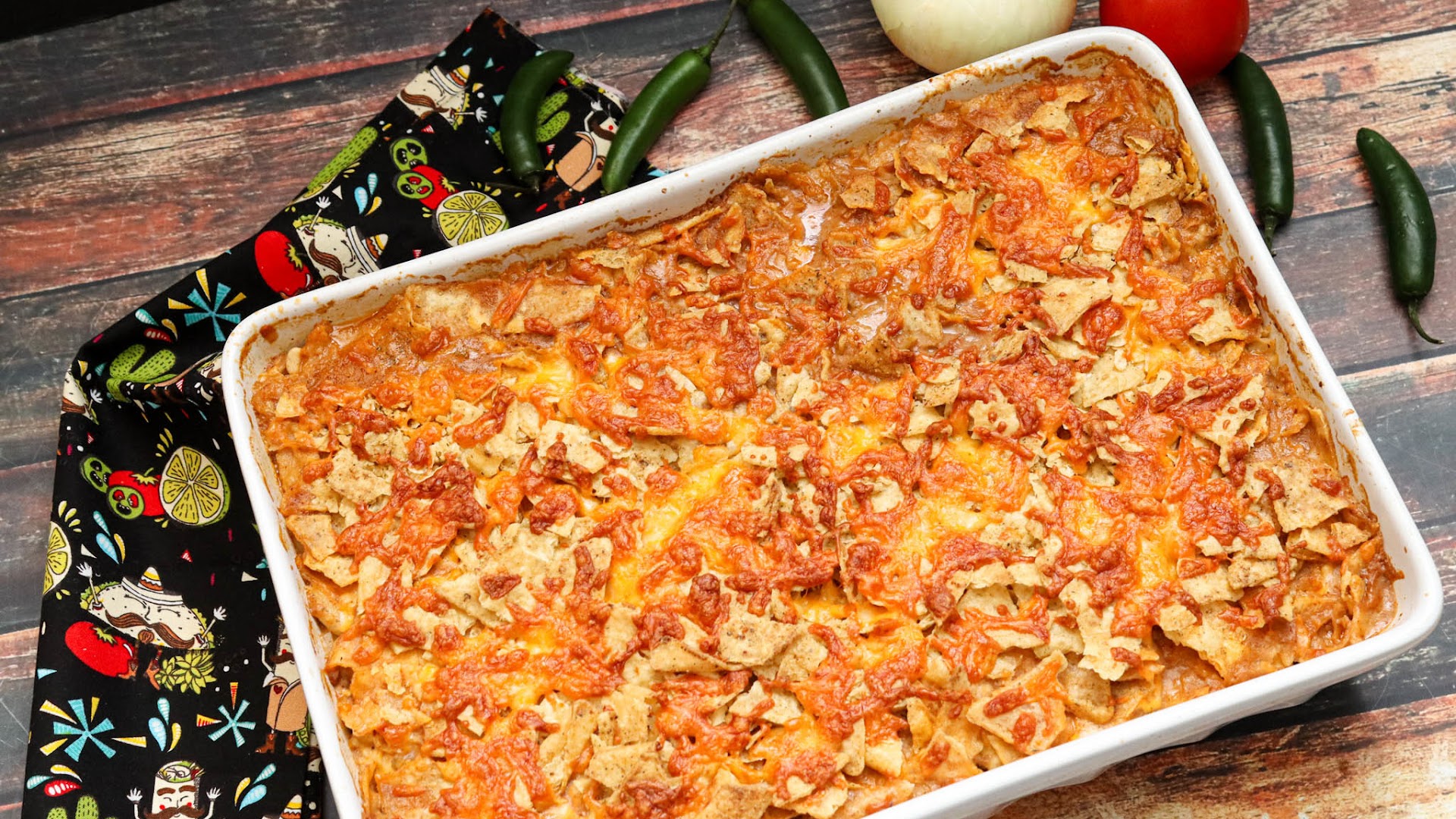 American Goulash Is Made With Ground Beef, Tomatoes, And Macaroni In A ...