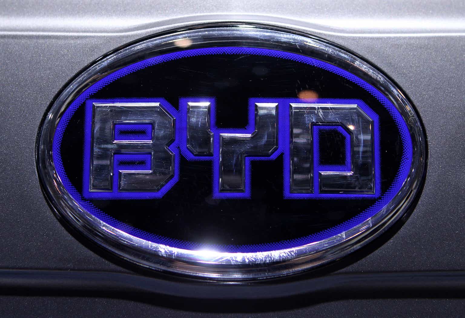 BYD Company's 'Super e-Platform' can charge as fast as pumping gas ...