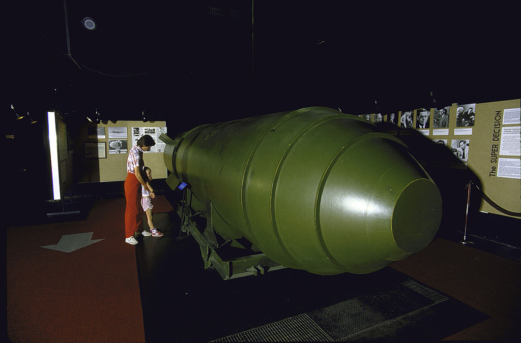 Inside the impact of a nuclear explosion and its widespread effects