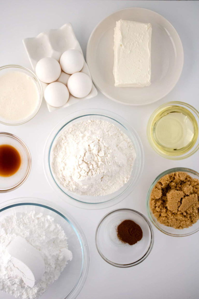 Easy and Delicious Honey Bun Cake Recipe