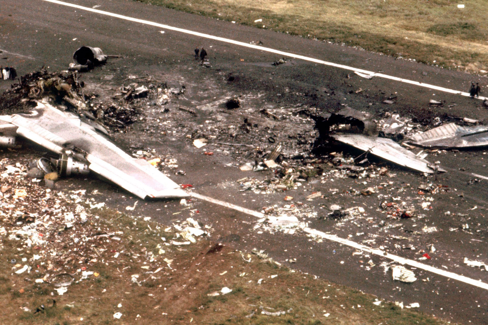 Tenerife Airport Disaster: The tragic story of the world's deadliest ... Tenerife Airport Disaster: The tragic story of the world's deadliest ...