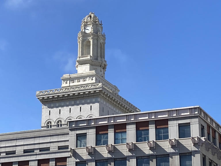 Oakland billboard deal could help close the city’s budget gap