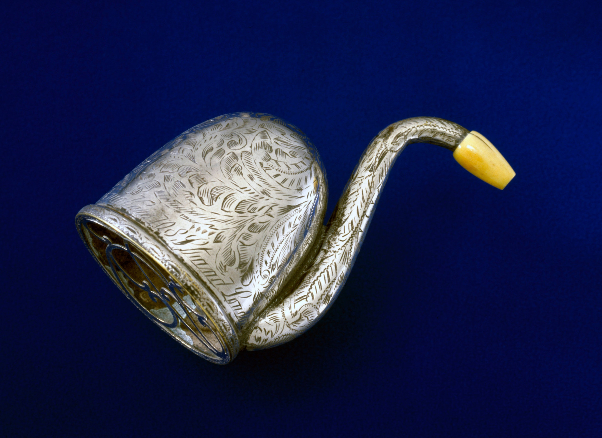 The invention story of the hearing aid