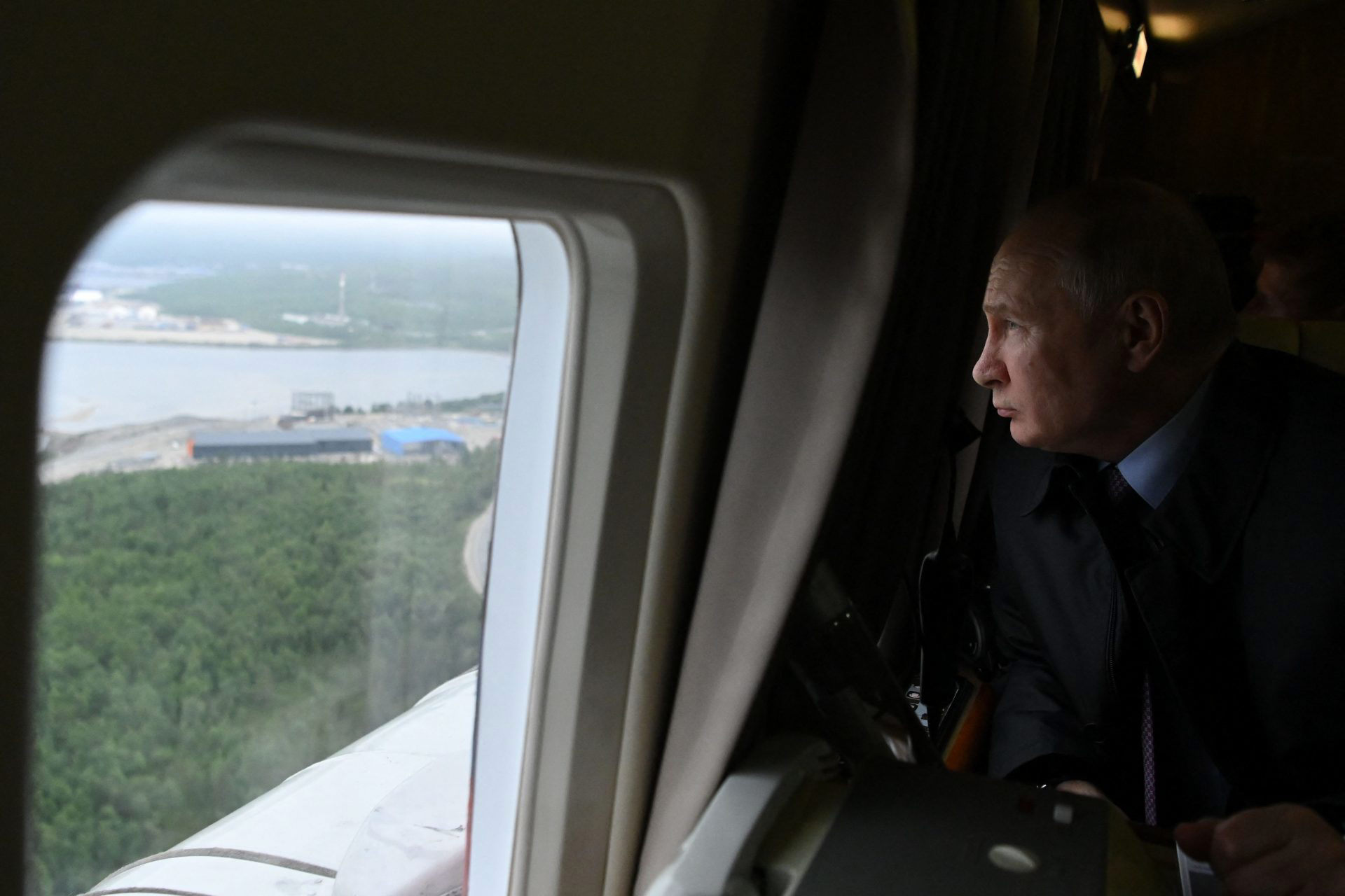'Noah's Ark'- a look inside Putin's secret escape plan 'Noah's Ark'- a look inside Putin's secret escape plan