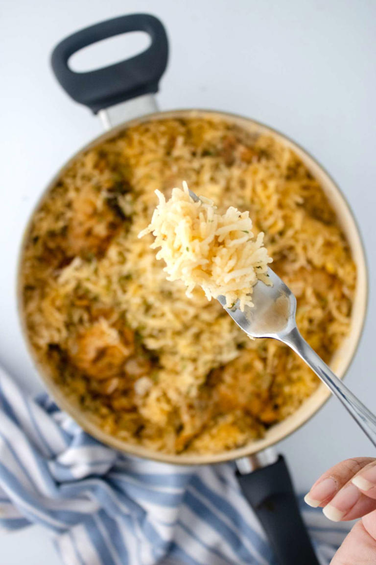 Easy One Pot Chicken and Rice Recipe