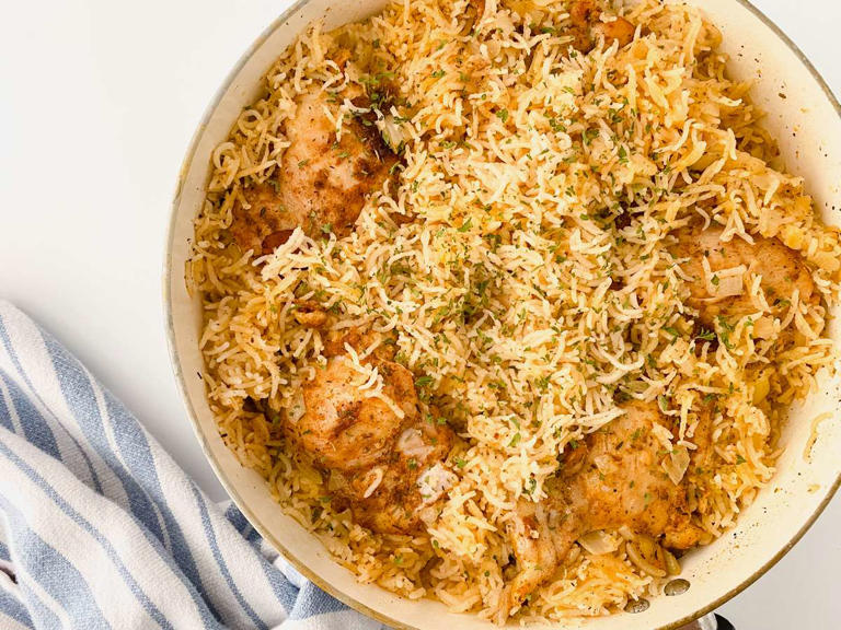 Easy One Pot Chicken and Rice Recipe