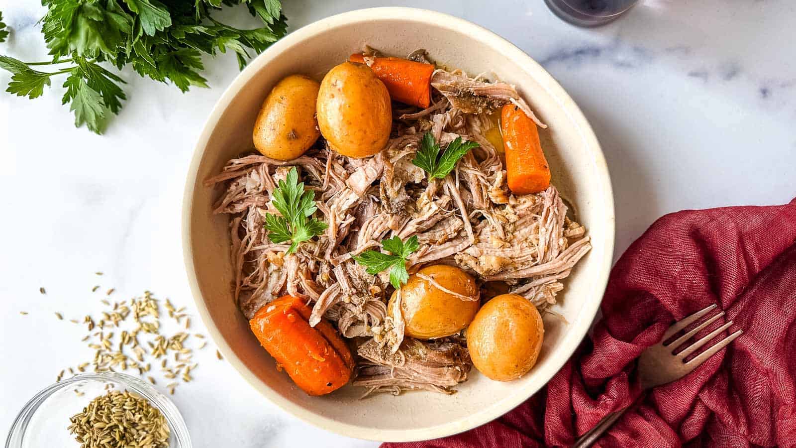 Easy slow cooker recipes that pay off at dinner time