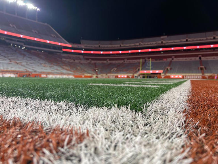 Texas football nabs major recruit in John Meredith III