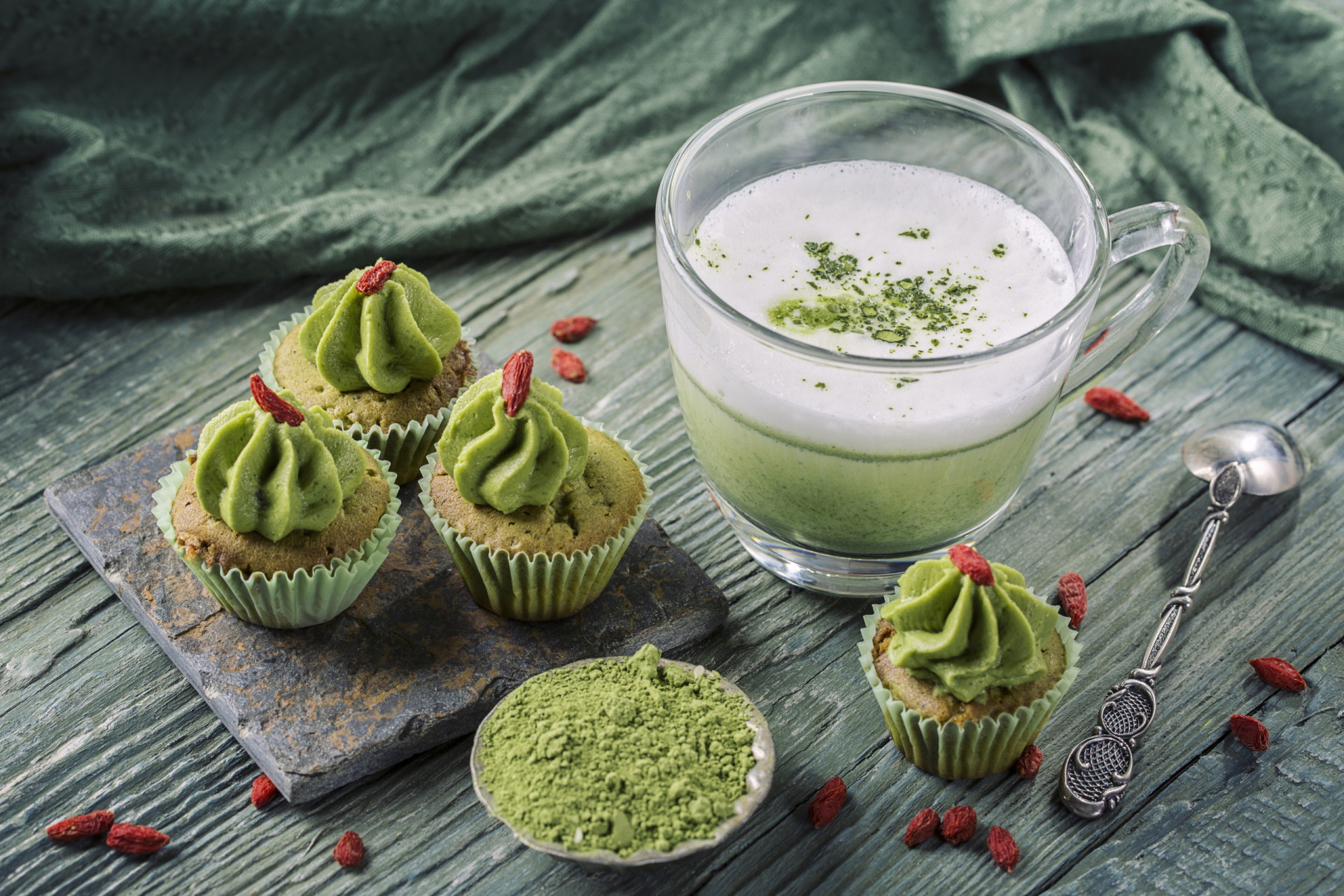 Uncover the anti-aging benefits of matcha