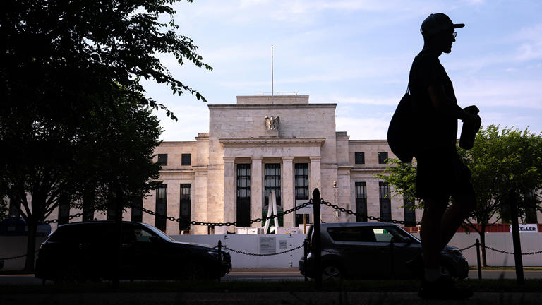 Fed official reveals why America's economy remains 'really healthy ...