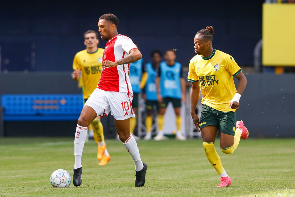 Ajax begint met Mannsverk, Sosa en Akpom aan uitwedstrijd tegen FC Twente Ajax begint met Mannsverk, Sosa en Akpom aan uitwedstrijd tegen FC Twente