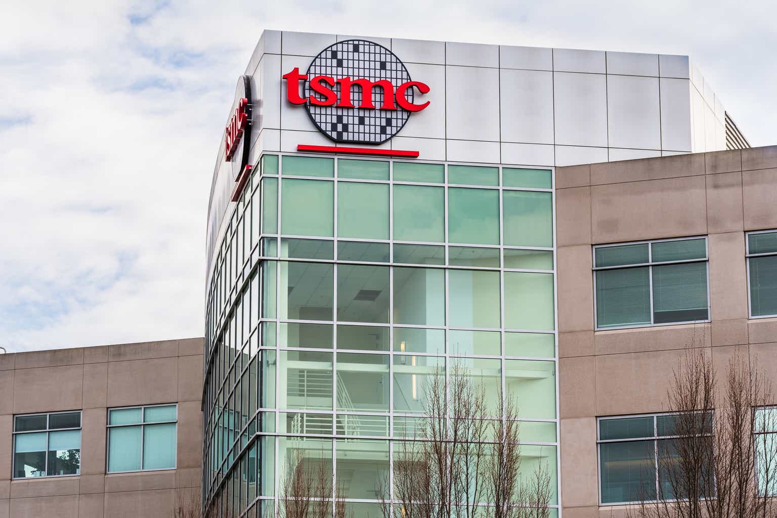 TSMC makes substantial jump in foundry market share as sector revenue ...