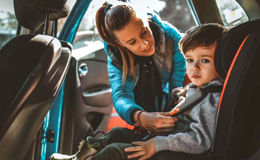 Babies and kids riding in taxis and Ubers: The safety rules you need to ...